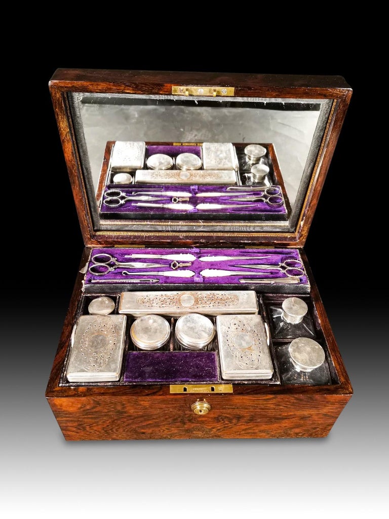 Magnificent Victorian 19th Century Toilet Box For Sale at 1stDibs