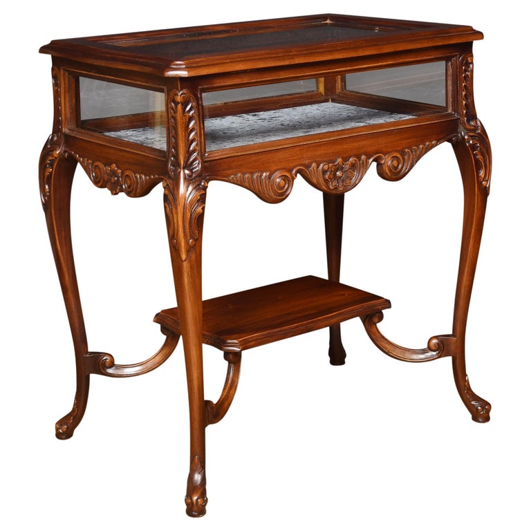 Mahogany Bijouterie Table For Sale at 1stDibs