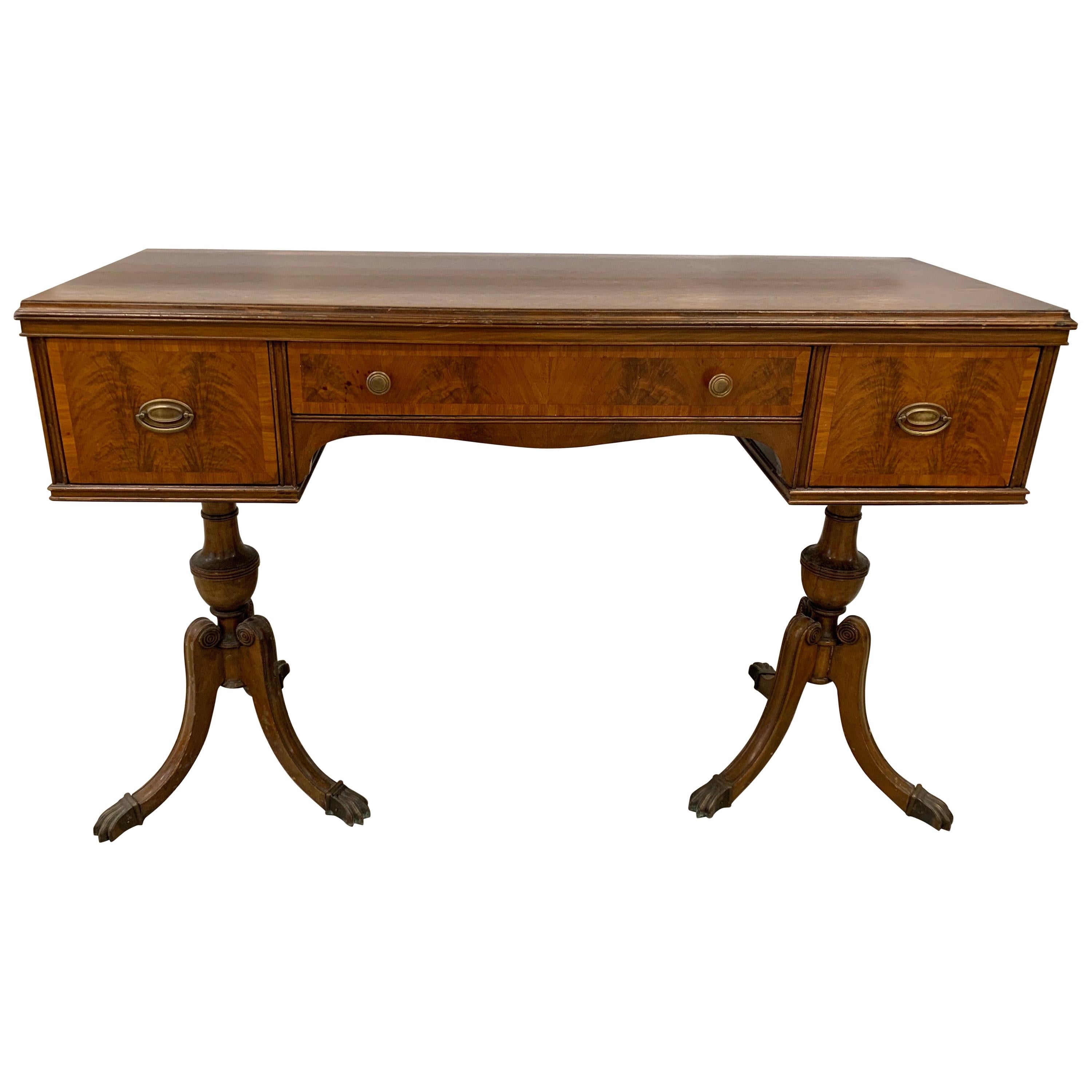 Federal Tables - 116 For Sale at 1stdibs