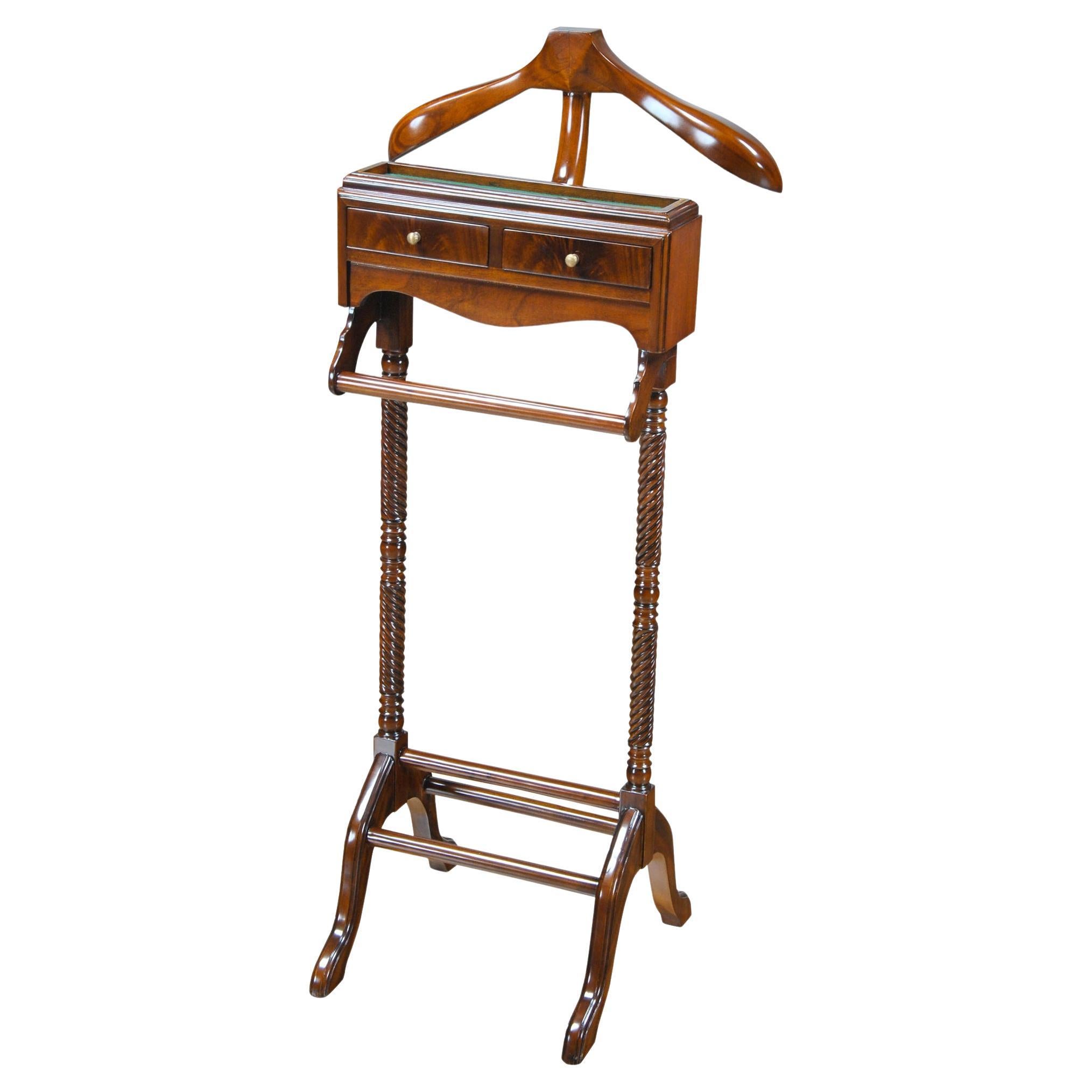 Mahogany Executive Desk For Sale at 1stDibs