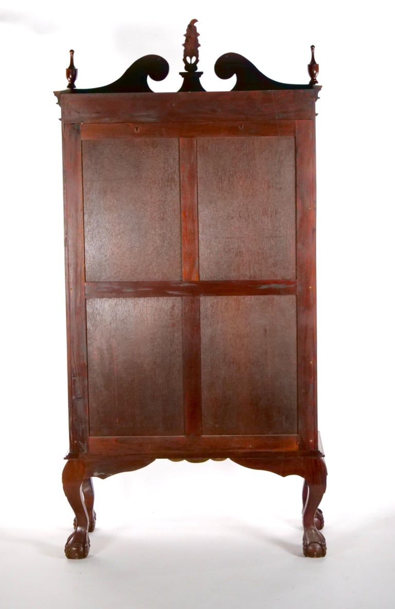 Mahogany Wood Chippendale Style Display Cabinet For Sale at 1stDibs