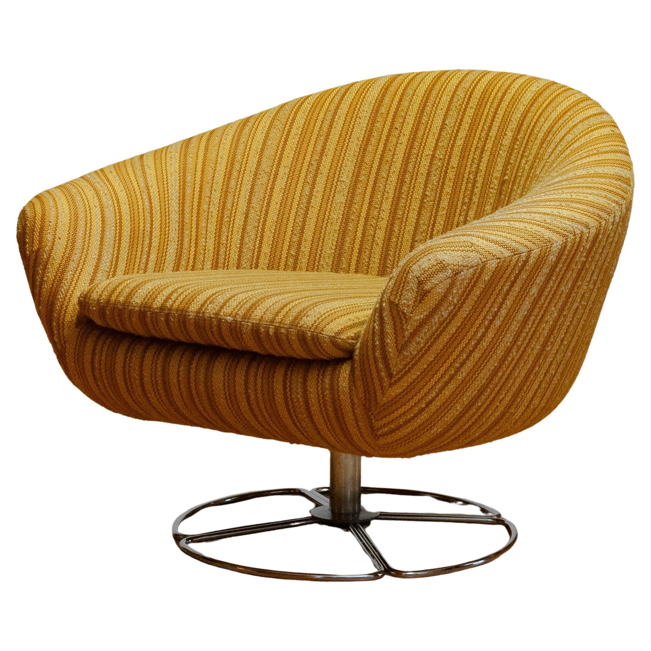 "Pietra" Curved Swivel Armchair Upholstered in Bouclé Fabric For Sale ...