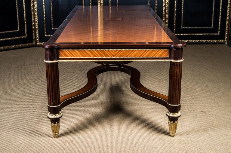 Majestic-Tisch im Louis-Seize-Stil im Angebot bei 1stDibs