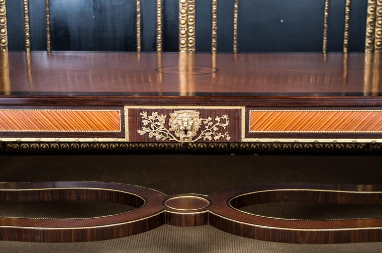 Majestic-Tisch im Louis-Seize-Stil im Angebot bei 1stDibs