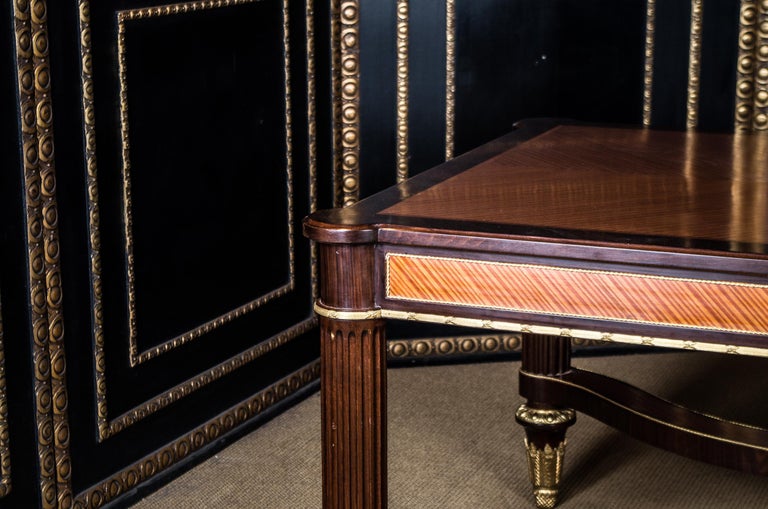 Majestic-Tisch im Louis-Seize-Stil im Angebot bei 1stDibs