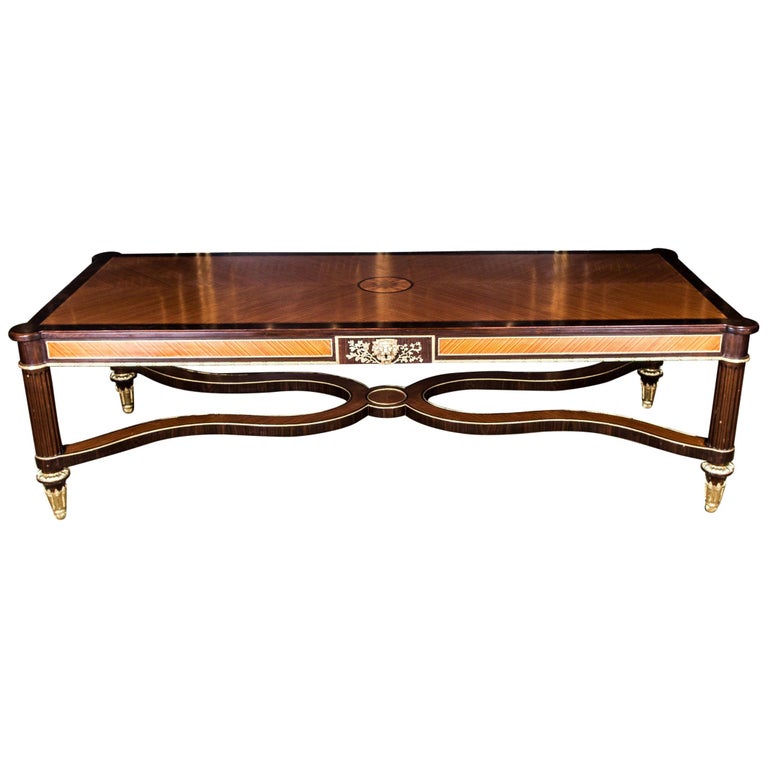 Majestic-Tisch im Louis-Seize-Stil im Angebot bei 1stDibs