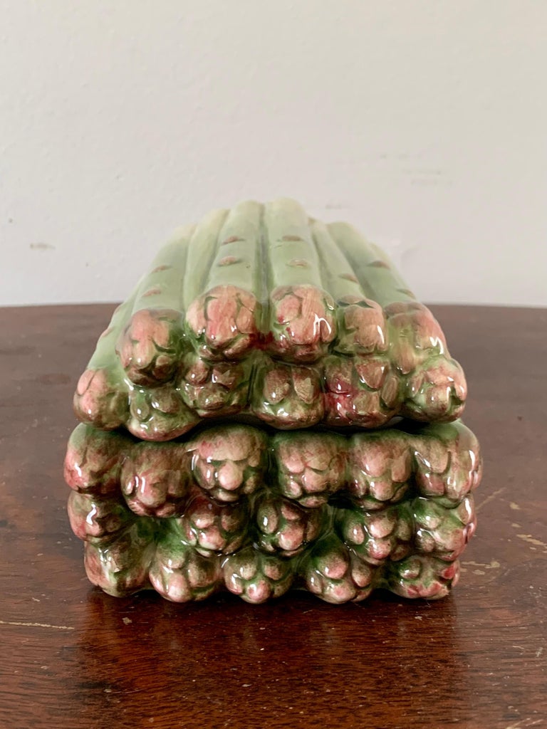 Majolica Ceramic Trompe l'Oeil Asparagus Covered Box For Sale at 1stDibs
