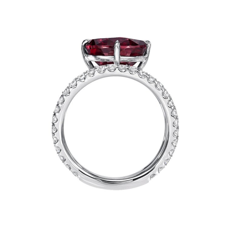 Malaya Garnet Ring 4.23 Carat Oval For Sale at 1stDibs