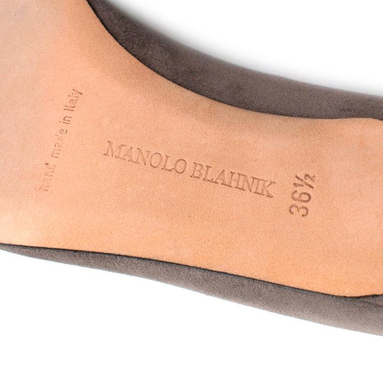Manolo Blahnik Grey Suede Kitten Heel Pumps 36.5 For Sale at 1stDibs | grey suede kitten heels
