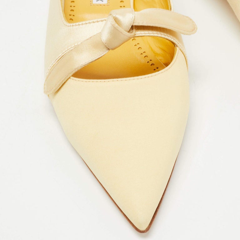 Manolo Blahnik Light Yellow Satin Mules Size 36.5 For Sale at 1stDibs