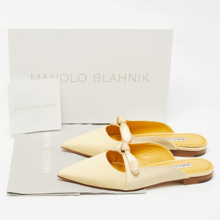 Manolo Blahnik Light Yellow Satin Mules Size 36.5 For Sale at 1stDibs
