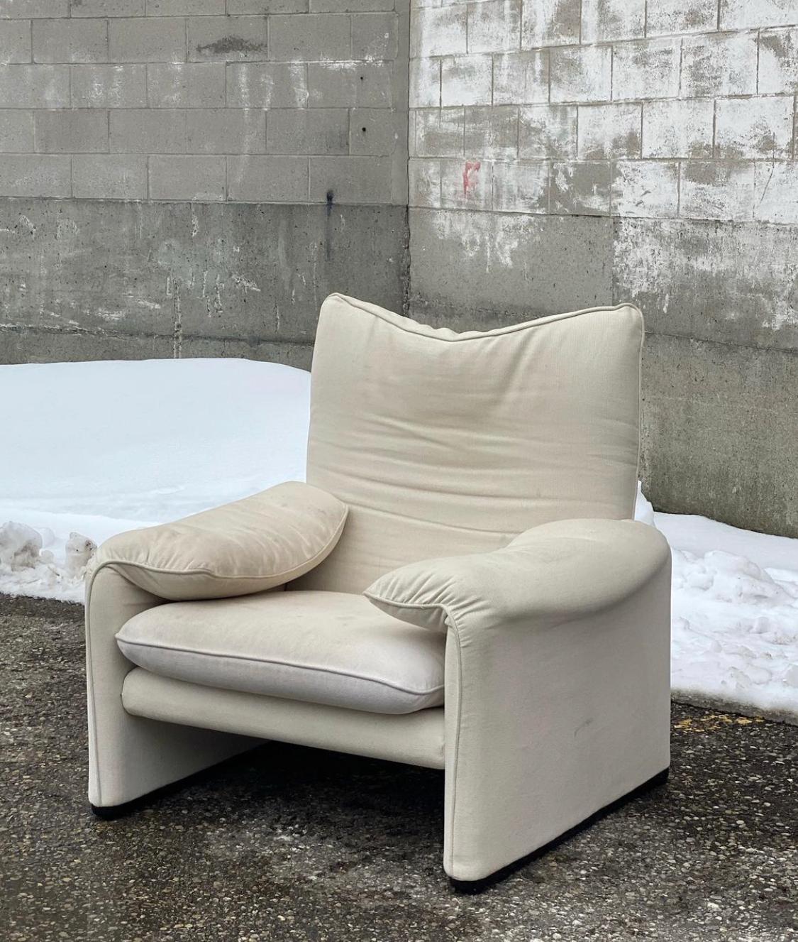 Maralunga Chair by Vico Magistretti for Casino, 1970s For Sale at 1stDibs