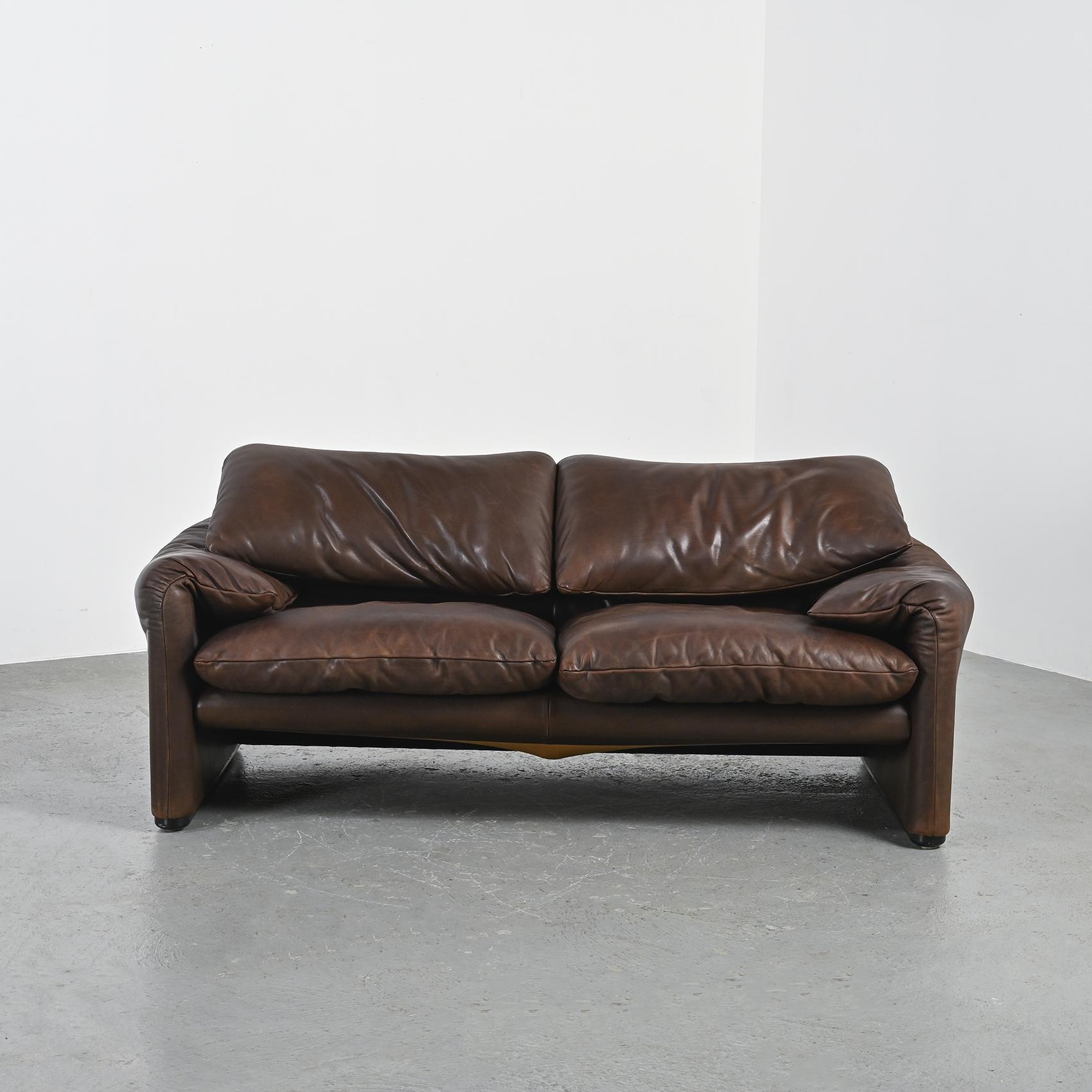 Maralunga Leather Sofa by Vico Magistretti, Cassina circa 1973 For Sale ...
