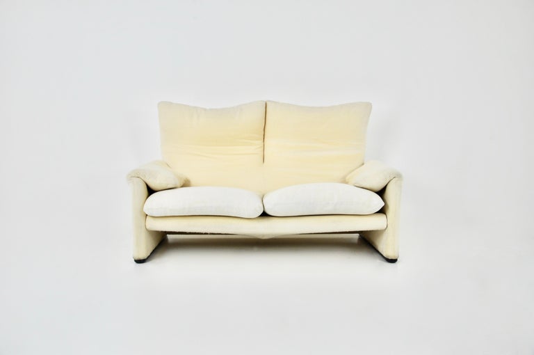 Maralunga sofa by Vico Magistretti for Cassina, 1970s For Sale at 1stDibs
