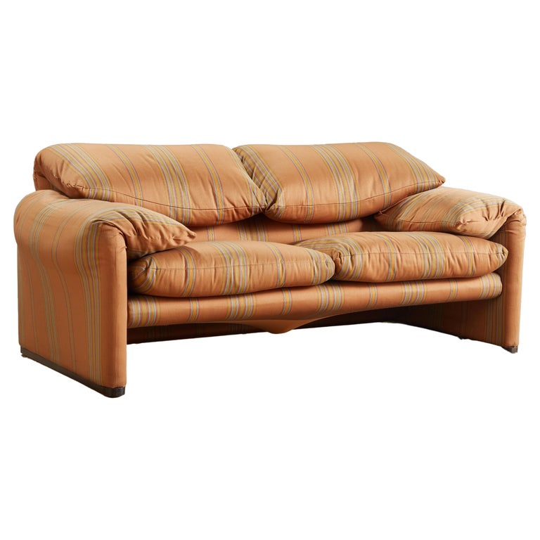 Maralunga Sofa by Vico Magistretti for Cassina, 1970s at 1stDibs
