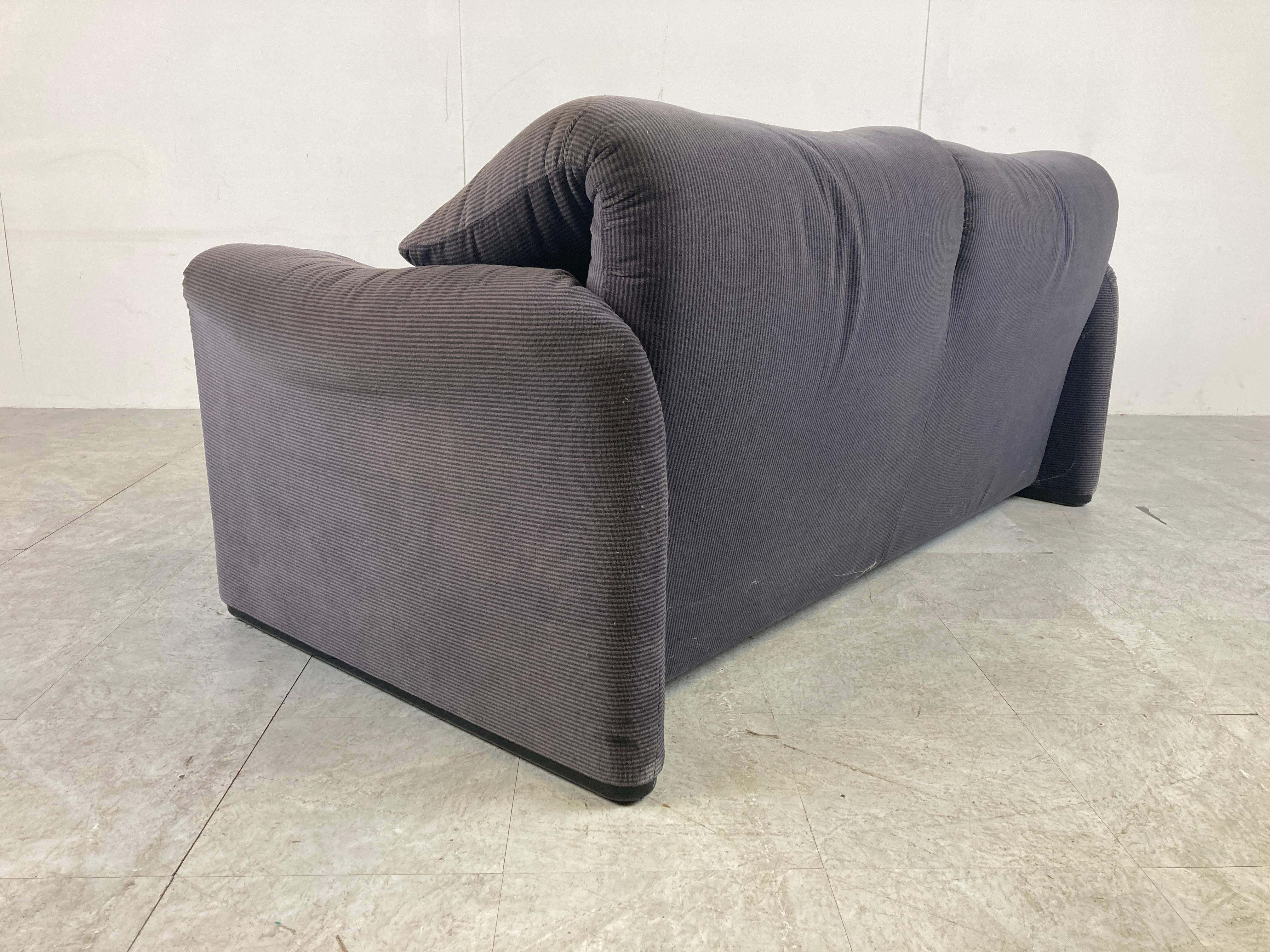 Maralunga sofa by Vico Magistretti for Cassina at 1stDibs | vintage ...
