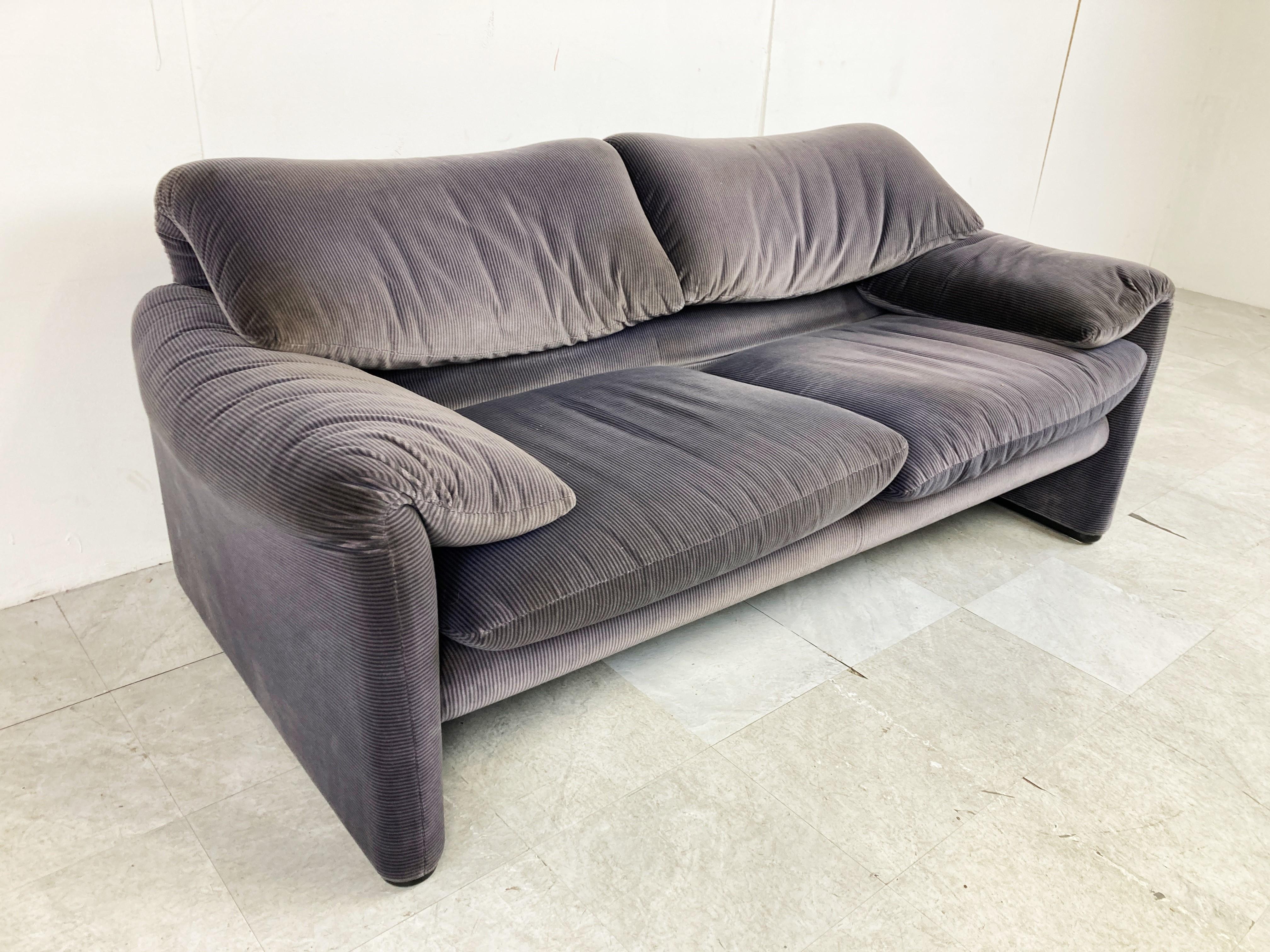 Maralunga sofa by Vico Magistretti for Cassina at 1stDibs | vintage ...