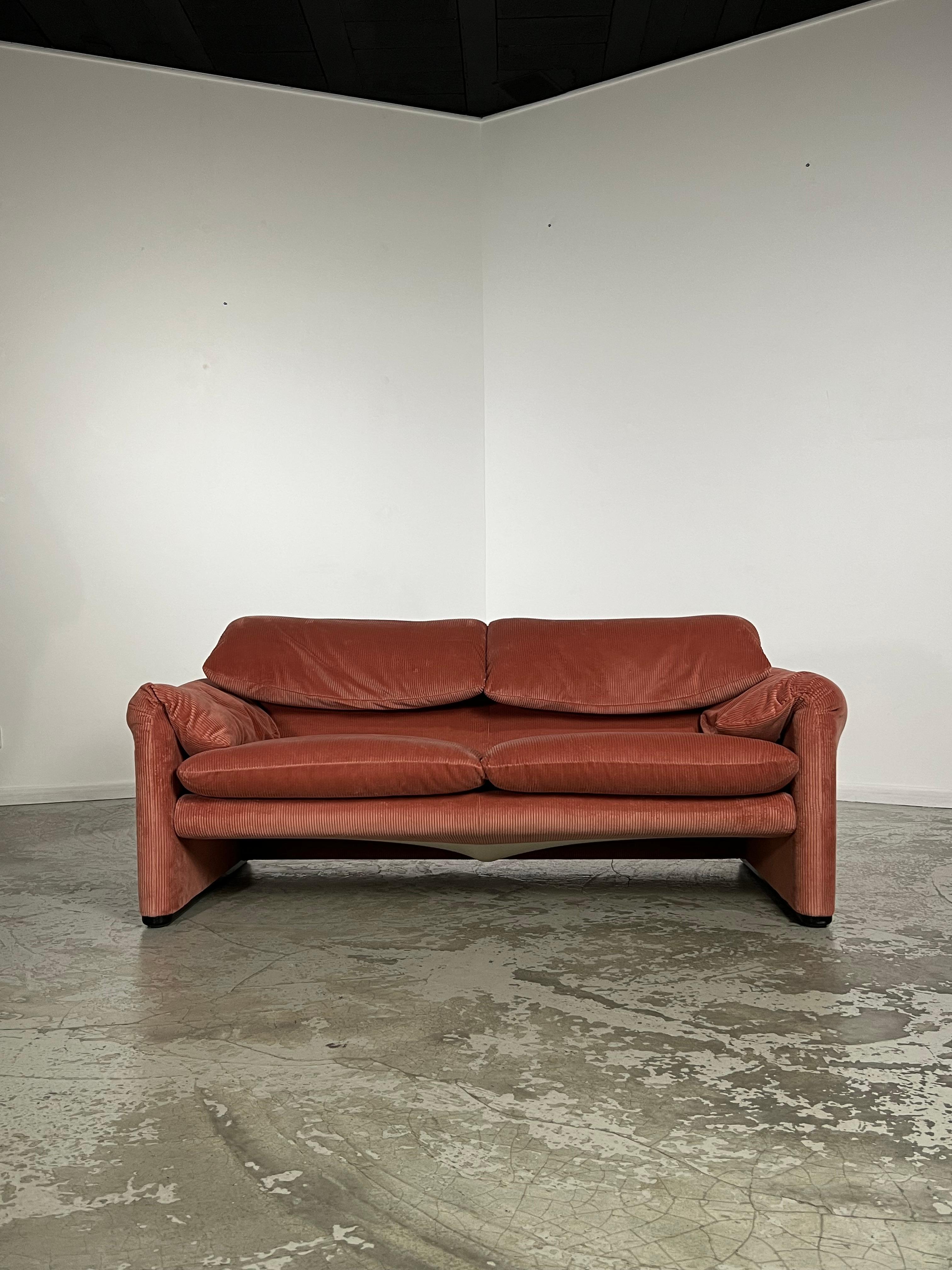Maralunga Sofa by Vico Magistretti for Cassina, Italy, 1973 For Sale at ...