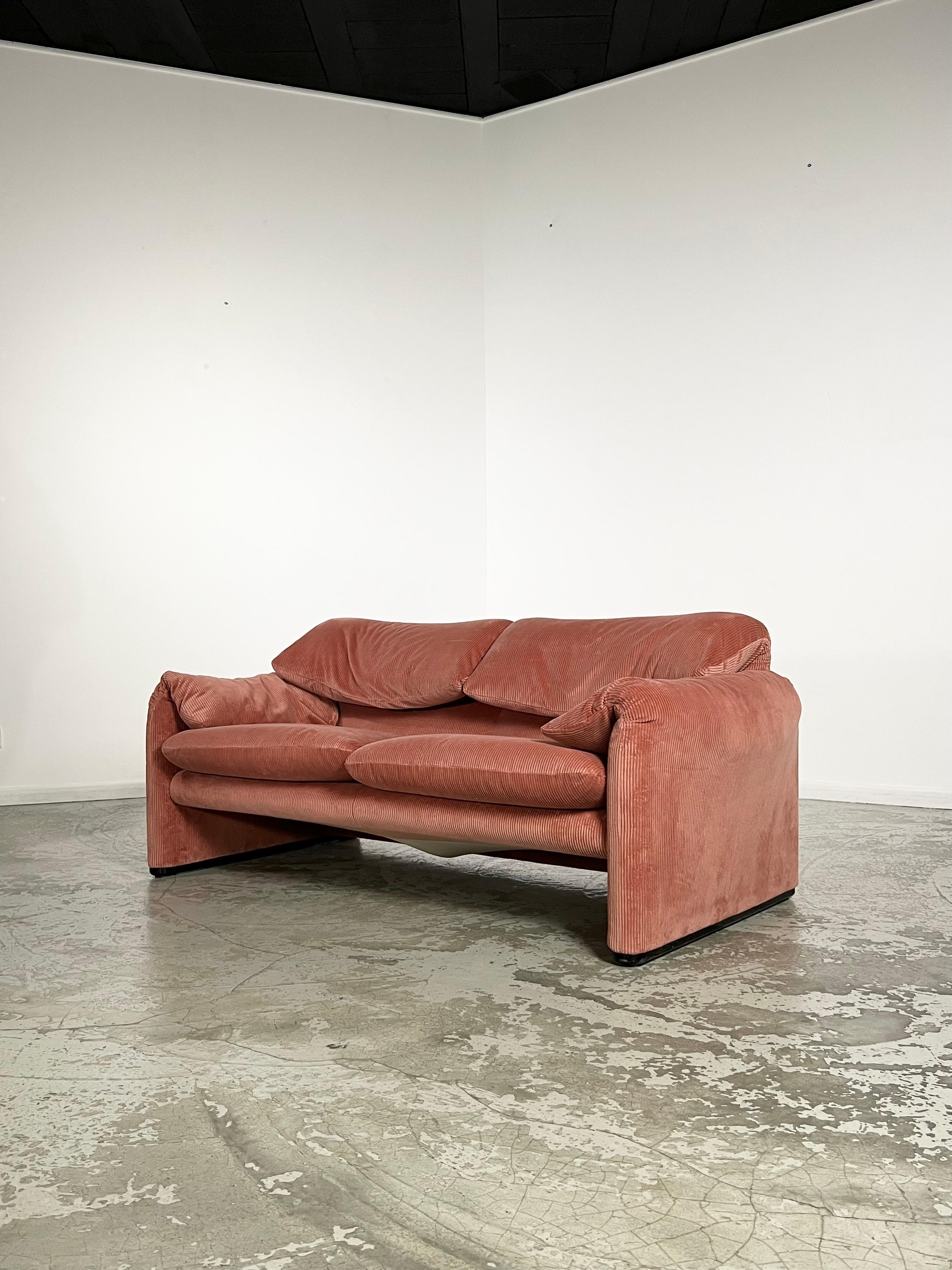Maralunga Sofa by Vico Magistretti for Cassina, Italy, 1973 For Sale at ...