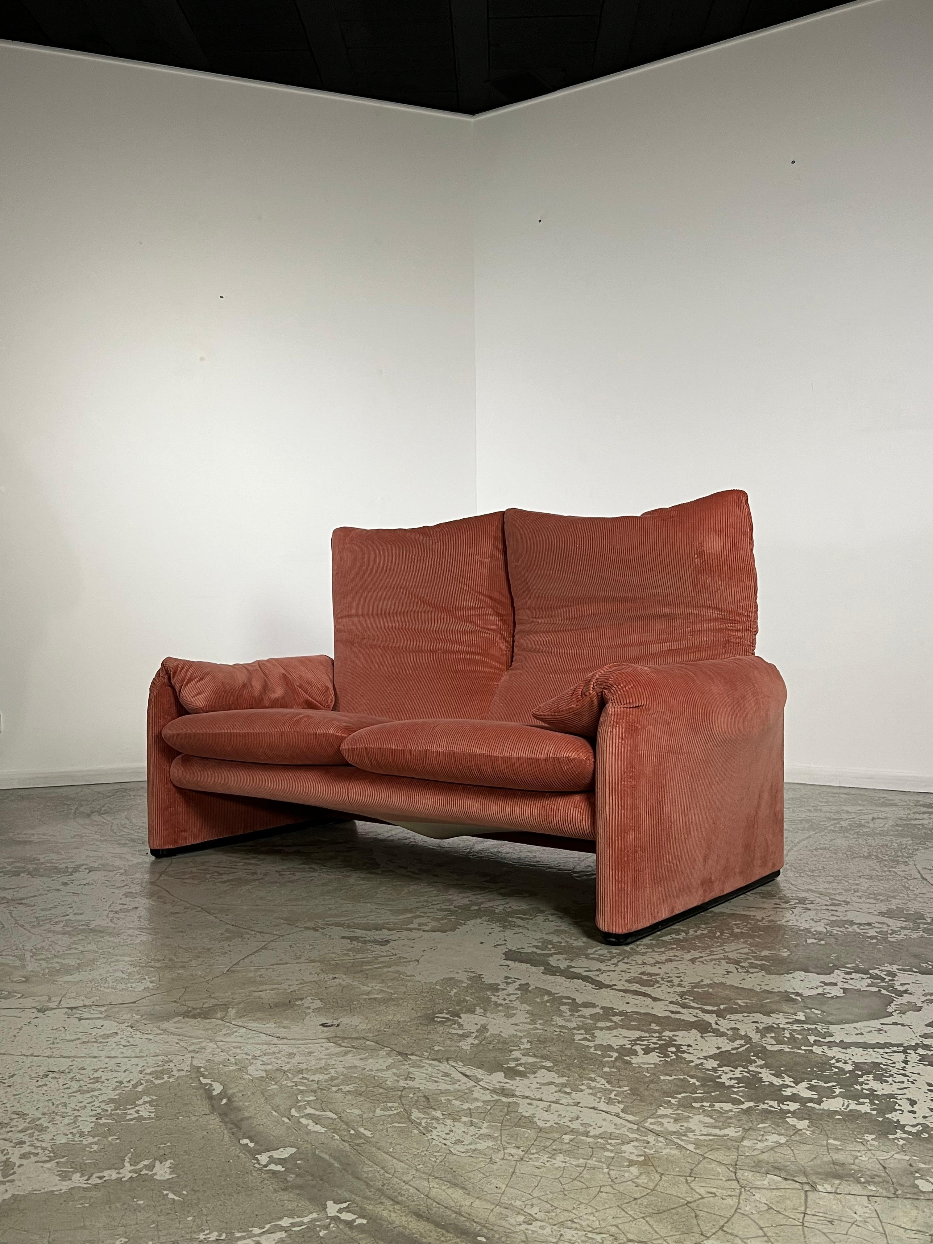 Maralunga Sofa by Vico Magistretti for Cassina, Italy, 1973 For Sale at 1stDibs