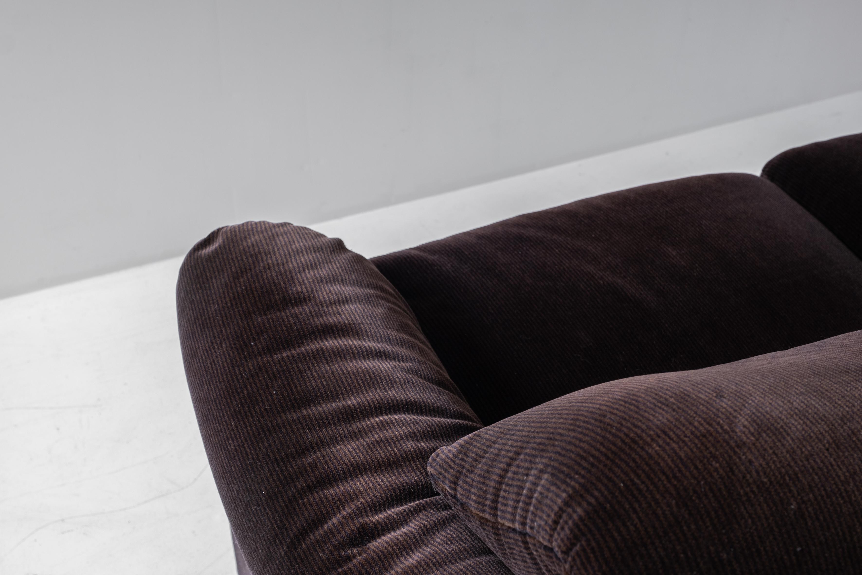 Maralunga two-seater by Vico Magistretti for Cassina, Italy 1970s. at ...