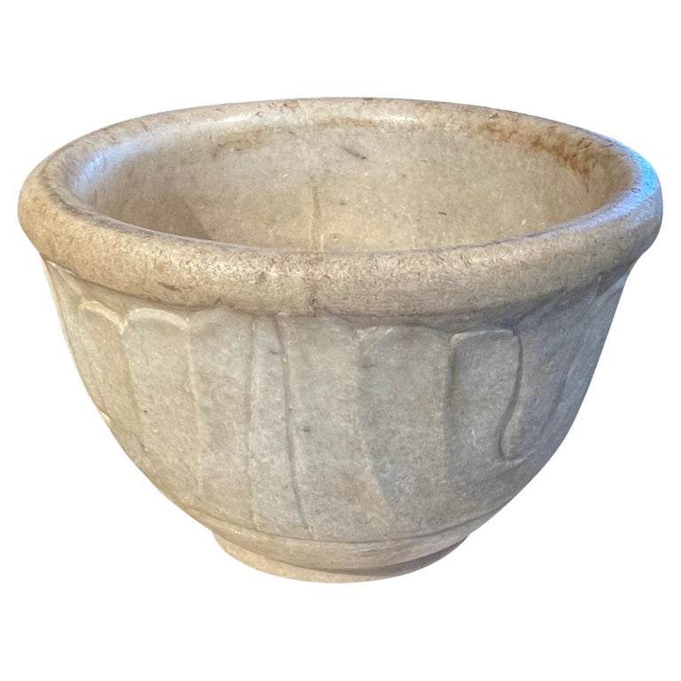 Marble Large Deep Bowl, India, 19th Century For Sale at 1stDibs