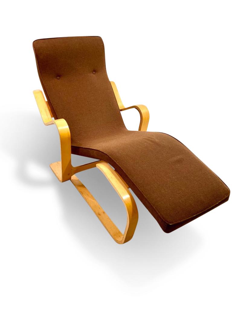 Marcel Breuer Bent Wood Long Chair by Isokon, 1960s at 1stDibs