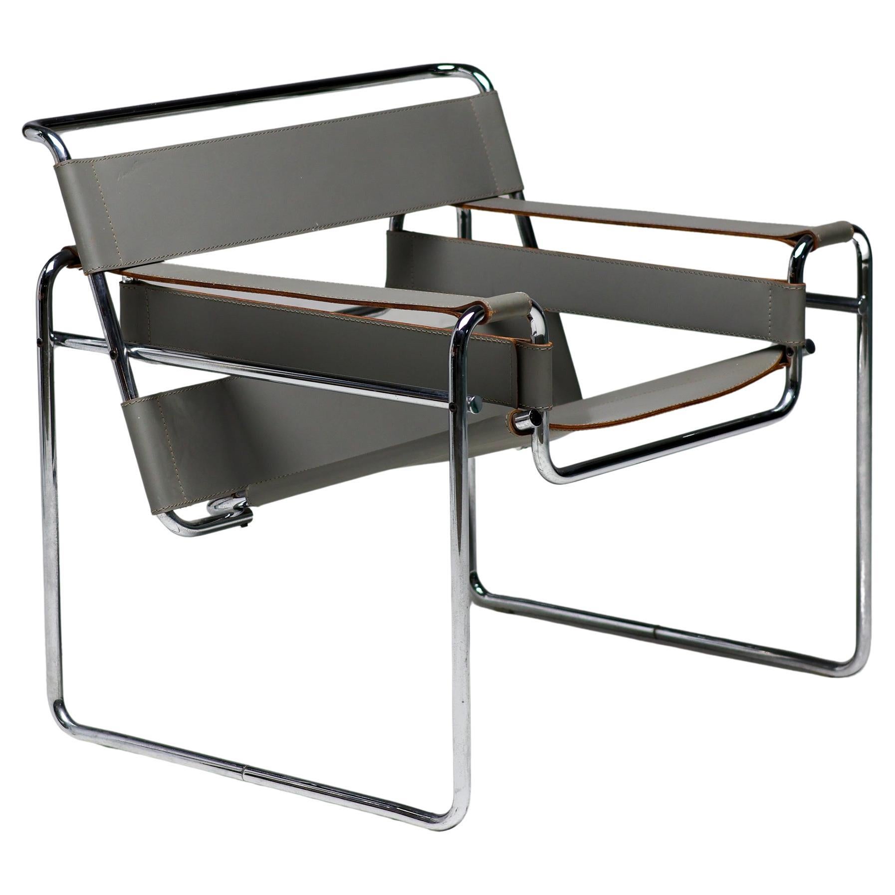 Sedia Wassily, Marcel Breuer, Gavina For Sale at 1stDibs