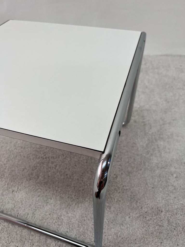 Marcel Breuer “Laccio” Chrome and Laminate Side Tables, 1960s For Sale ...