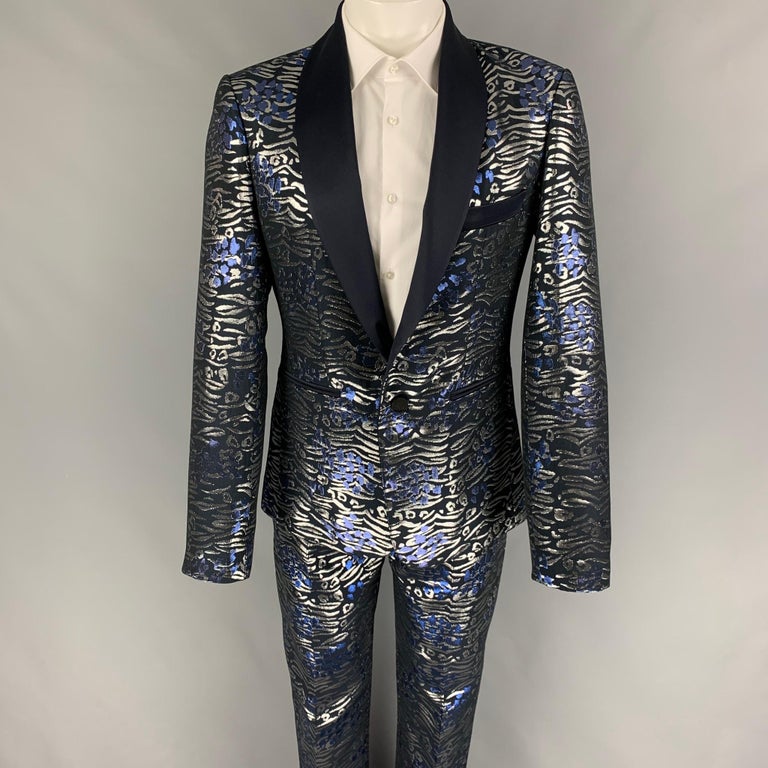 MARCELL VON BERLIN Size 40 Black Silver Blue Metallic Shawl Collar Suit ...