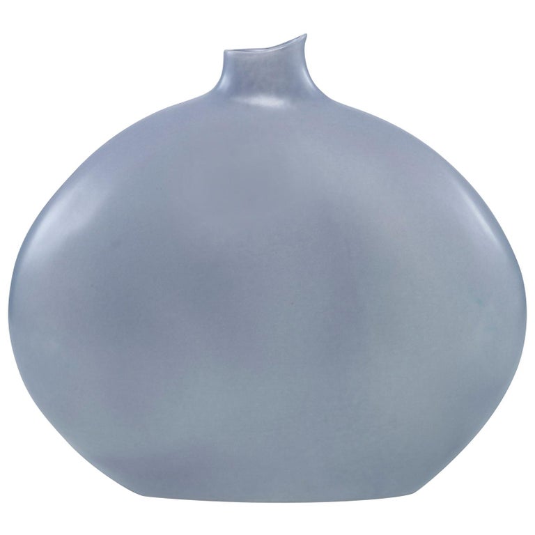 Marico Vase in Light Gray Ceramic by CuratedKravet For Sale at 1stDibs