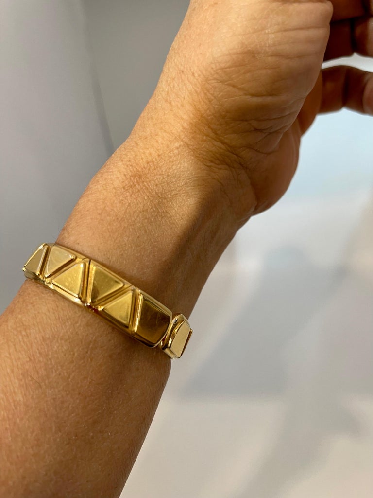 Marina B Cuff Pair in 18 Karat Yellow Gold 90 Gm Triangoli Collection ...