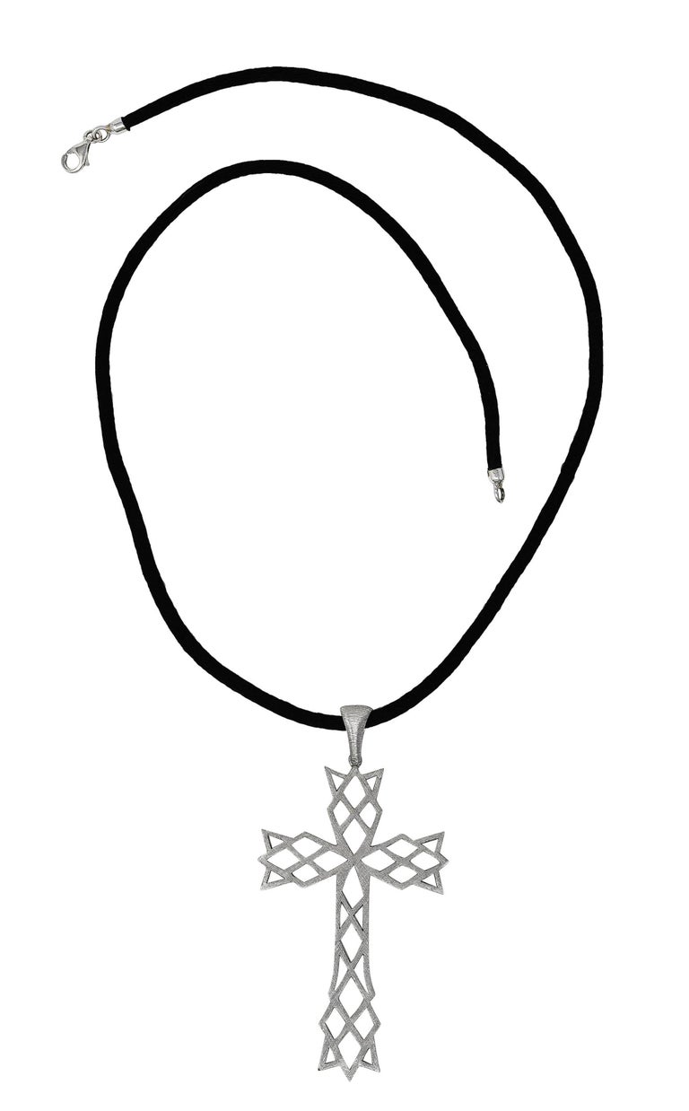 Mario Buccellati 18 Karat White Gold Silk Lattice Patonce Vintage Cross ...