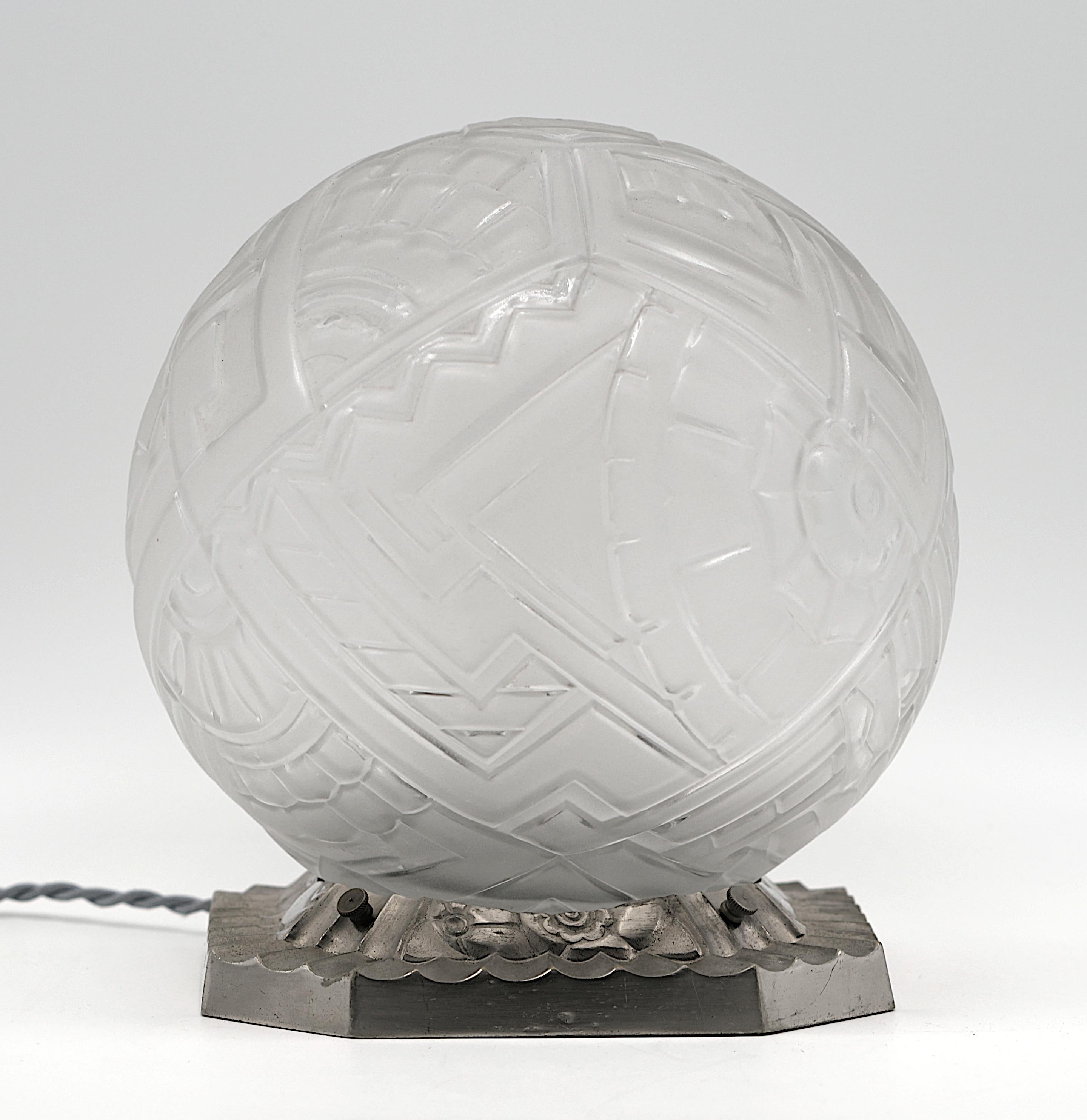 Marius SABINO French Art Deco Table Lamp, 1930 For Sale at 1stDibs