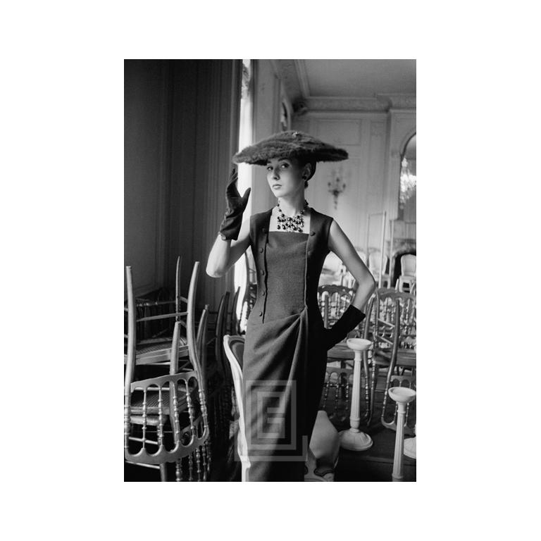 Mark Shaw - Dior, H-Line, Touching Fur Hat, 1954 For Sale at 1stDibs