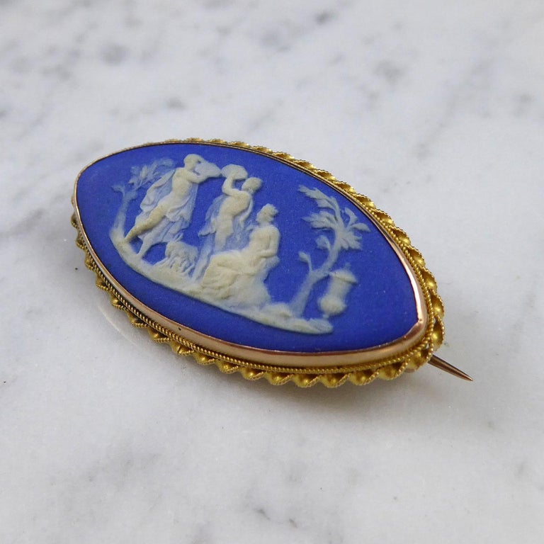 Marquise Shaped Wedgwood Brooch with Yellow Gold Rope Twist Edge Border ...