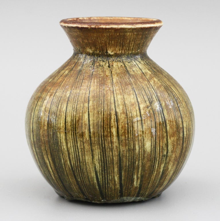 Martin Brothers Art Pottery Brown Combed Pattern Vase Dated 1898 at 1stDibs