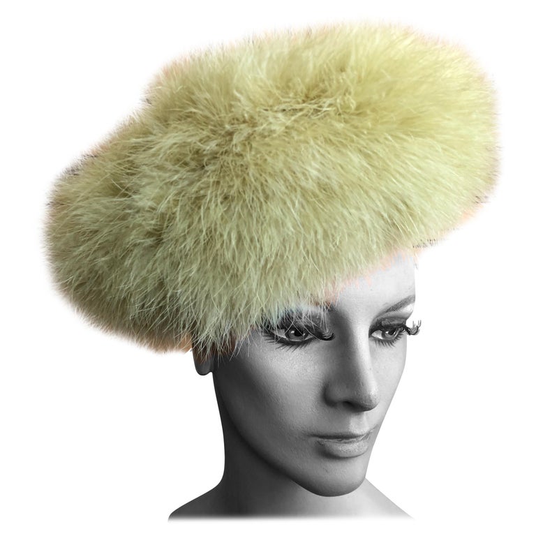 Marzi Firenze 1980's Pale Green Feather Knit Beret Hat for Neiman ...