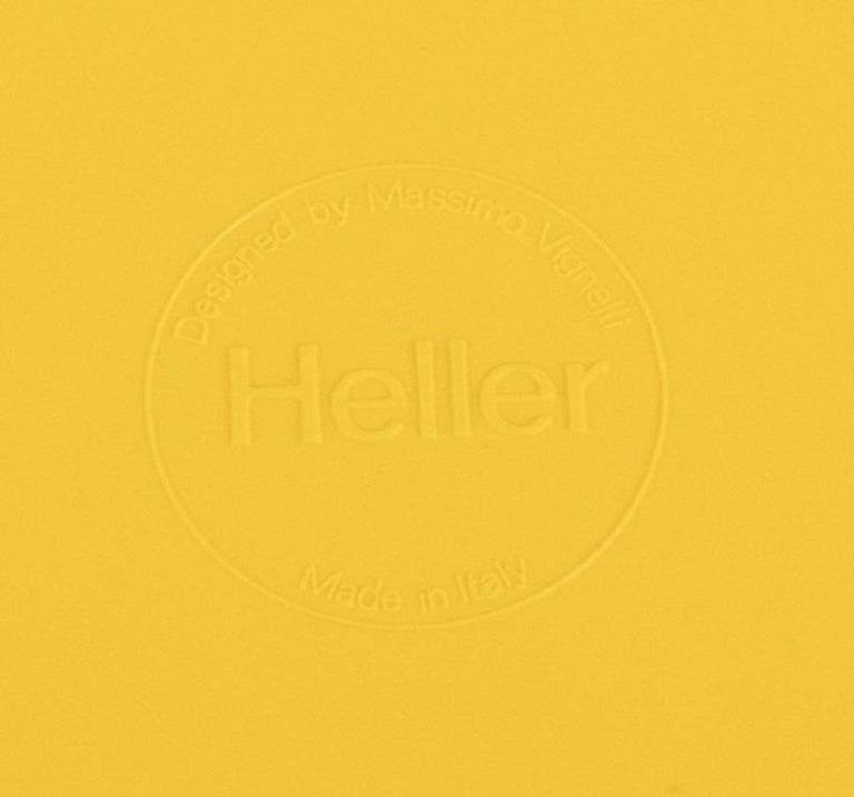 Massimo Vignelli for Heller, Italy. A set of 4 dinner plates in yellow ...