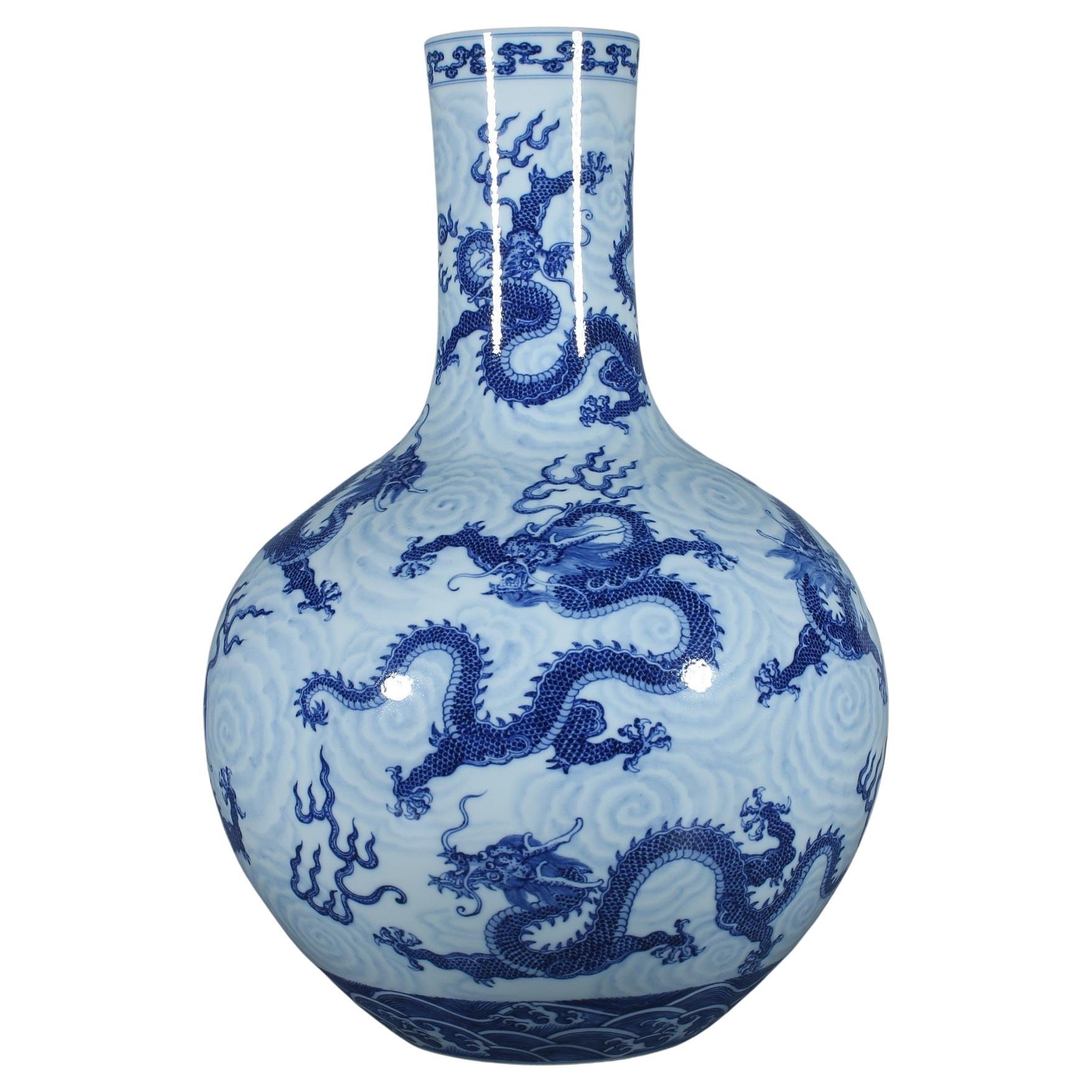 Chinese Porcelain Blue and White Hand Painted Large Dragon Vase For ...