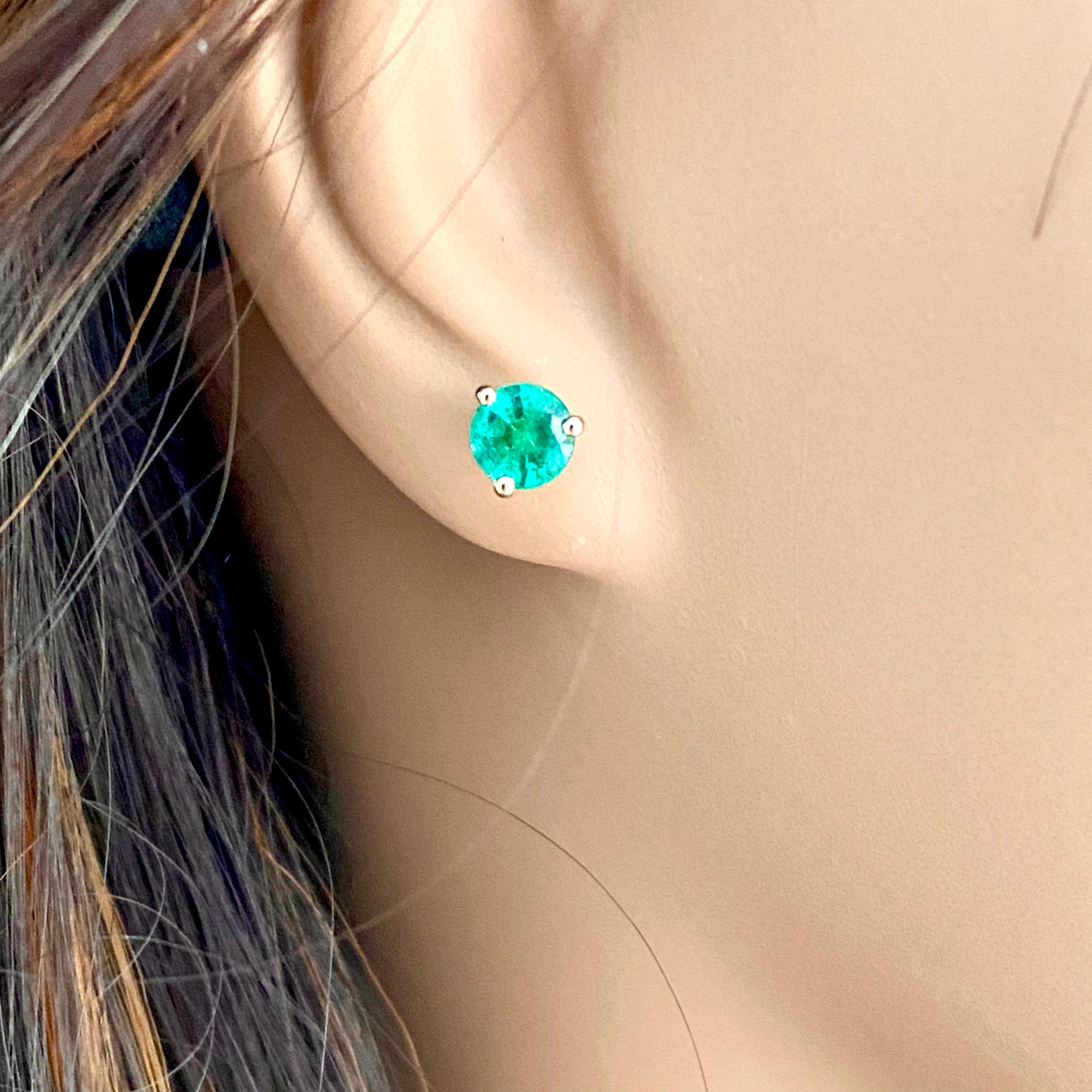 Matched Pair Round Emerald Yellow Gold Martini Stud Earrings For Sale at 1stDibs