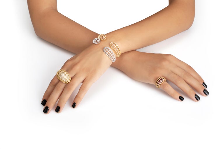 Matrix 18K Gold Double Ring with 10.7CT of White Diamonds For Sale at ...