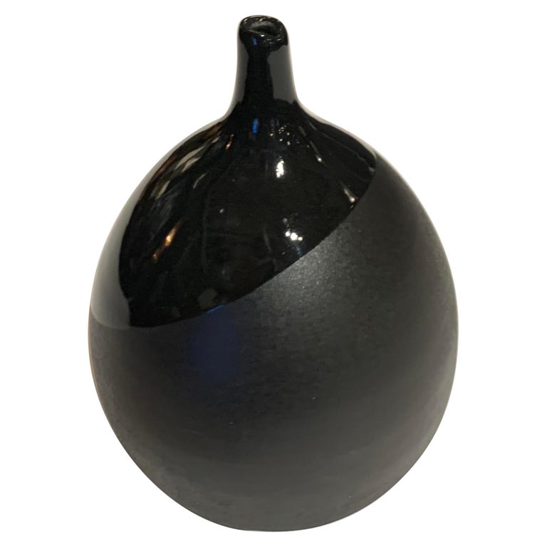 Matte Black Tear Drop Shape Vase by Sandi Fellman, United States ...