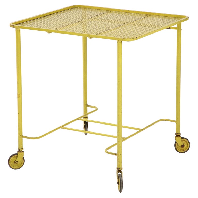 Matthieu Matégot Chariot de bar Table à rouleaux, vers 1950 En vente ...