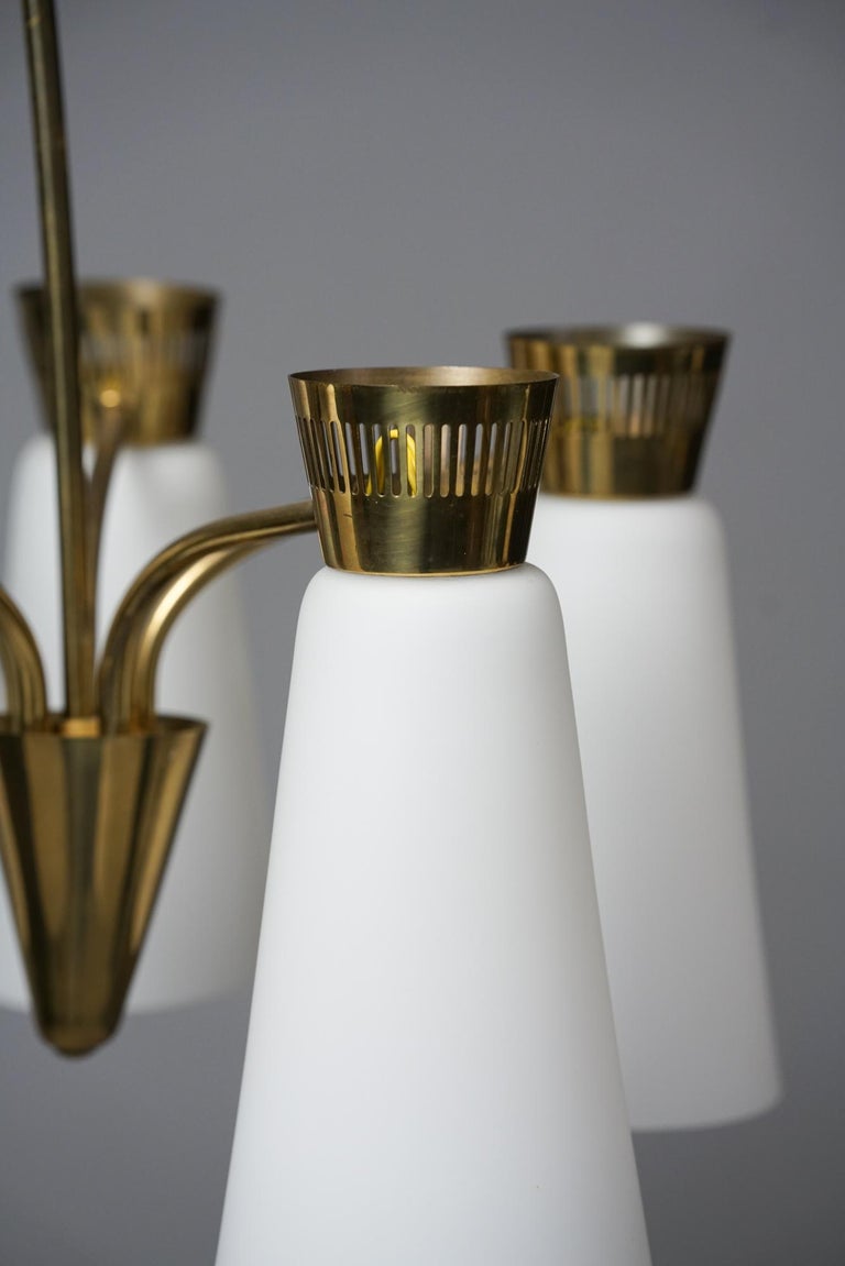 Mauri Almari Brass Chandelier model 103/5 for Itsu, 1950s For Sale at ...