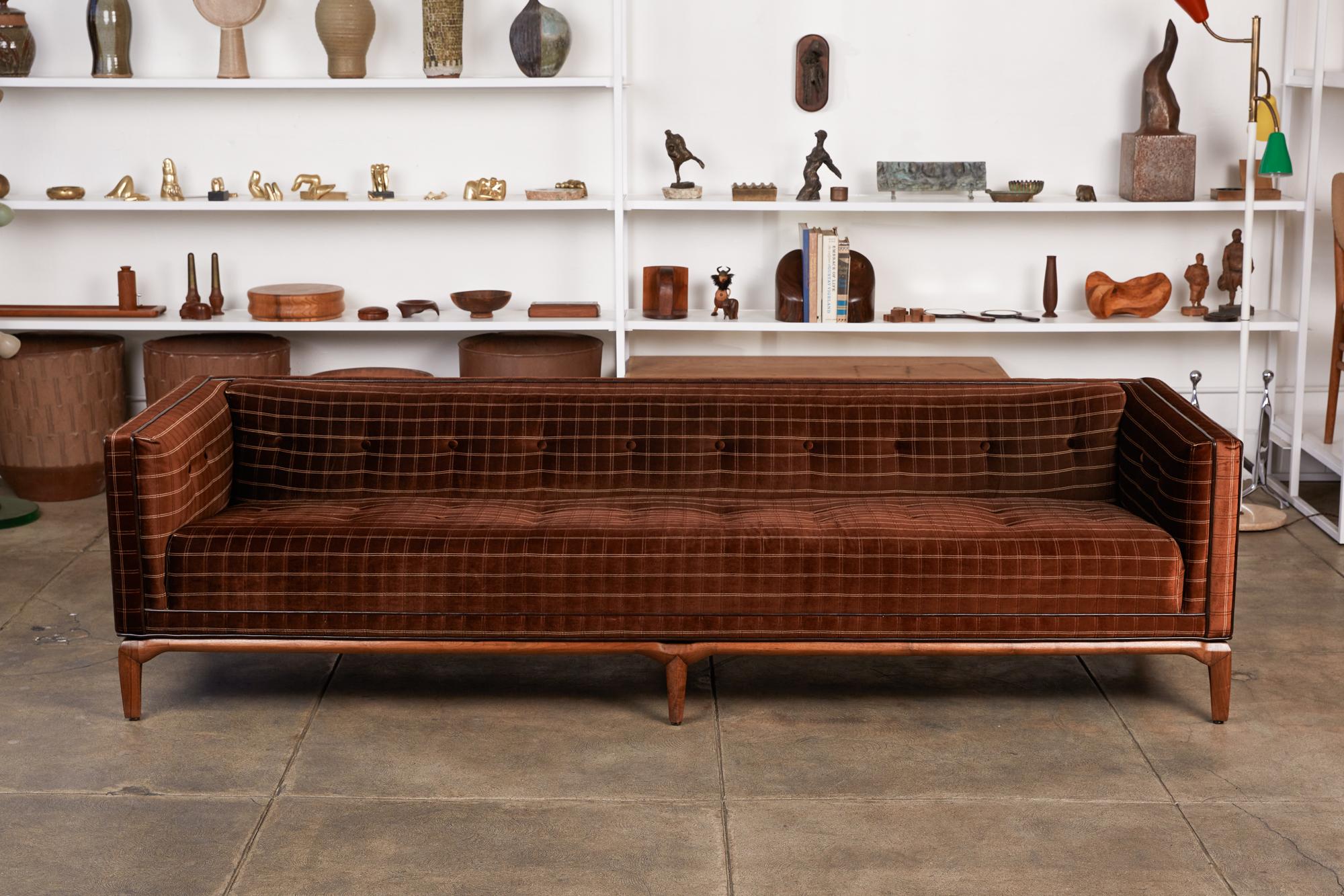 Maurice Bailey Sofa for Monteverdi Young at 1stDibs | bailey sofas