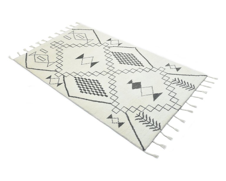 Indian Made Hand-Knotted Bohemian Moroccan Inspired Area Rug For Sale ...