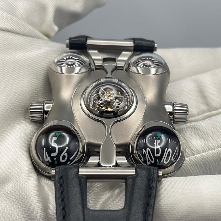 MB&F Horlogical Machine N°6 Titanium Limited Edition Space Pirate Watch ...