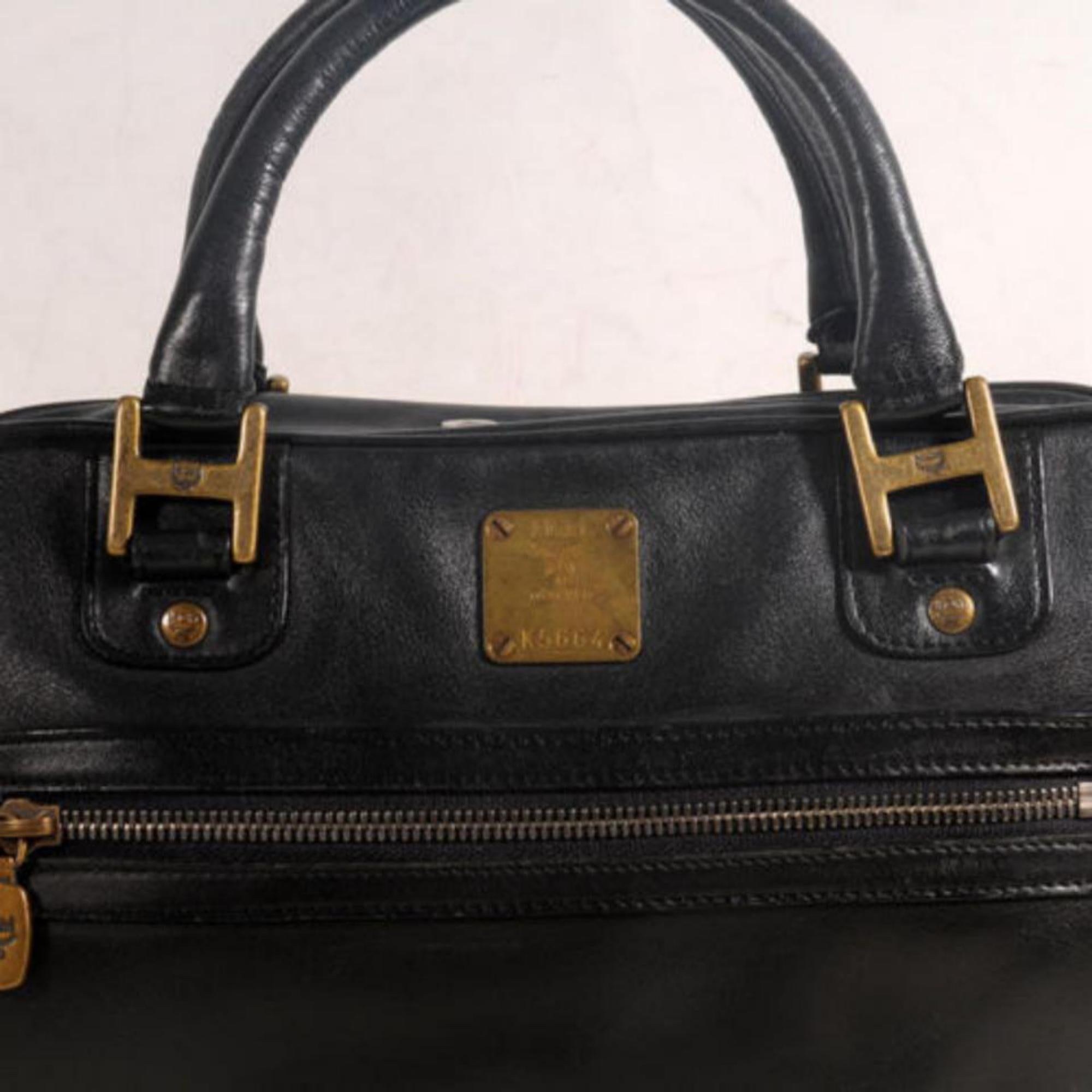 MCM Boston 869322 Black Leather Shoulder Bag For Sale at 1stDibs