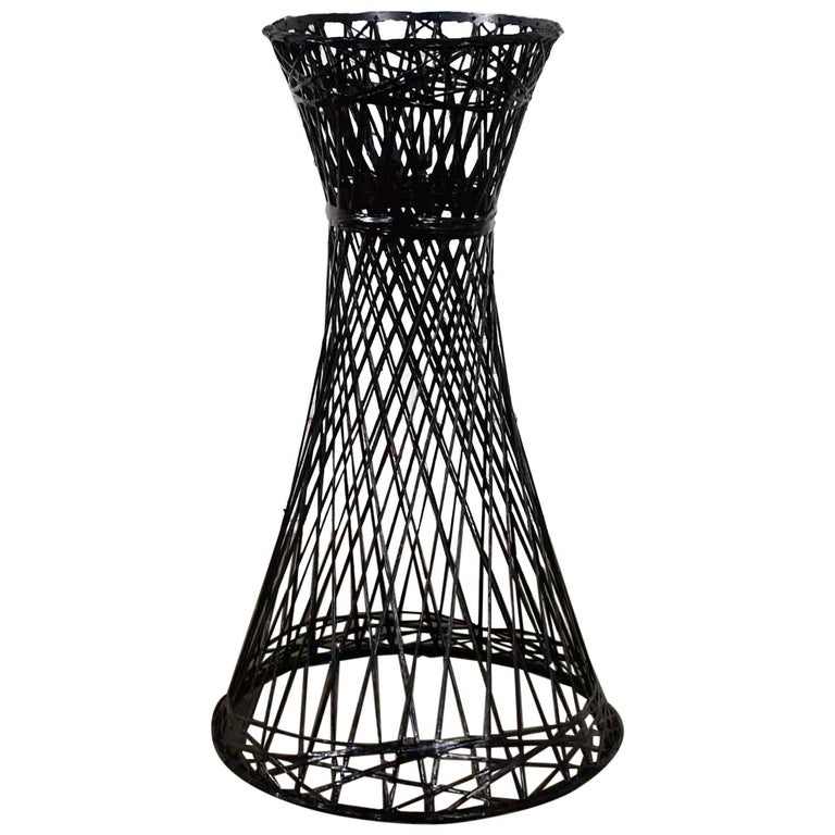 Mid Century Modern Spun Fiberglass Plant Stand For Sale at 1stDibs